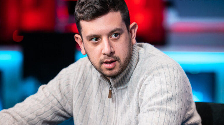 Jared Bleznick cambia tutte le carte e punta al buio, ma gli va male